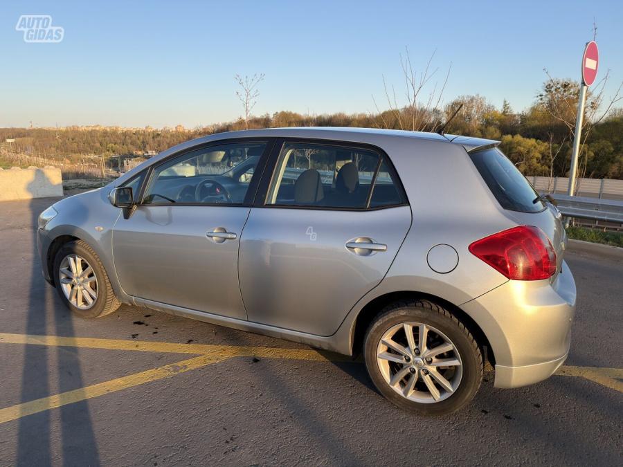 Toyota Auris 2008 in Kaunas, with an engine capacity of 2.00 L and mileage of 315 thousand km for 2000 €, photo 3 on AUTOMOTO.COM.LV