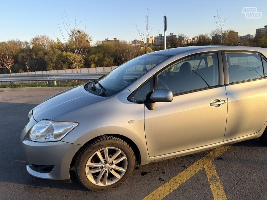 Toyota Auris 2008 in Kaunas, with an engine capacity of 2.00 L and mileage of 315 thousand km for 2000 €, photo 4 on AUTOMOTO.COM.LV