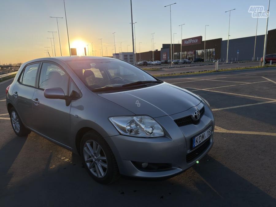 Toyota Auris 2008 in Kaunas, with an engine capacity of 2.00 L and mileage of 315 thousand km for 2000 €, photo 6 on AUTOMOTO.COM.LV