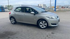 Toyota Auris 2008 in Marijampole, with an engine capacity of 1.60 L and mileage of 240 thousand km for 3000 €, photo 5 on AUTOMOTO.COM.LV