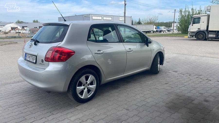 Toyota Auris 2008 in Marijampole, with an engine capacity of 1.60 L and mileage of 240 thousand km for 3000 €, photo 6 on AUTOMOTO.COM.LV