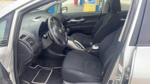 Toyota Auris 2008 in Marijampole, with an engine capacity of 1.60 L and mileage of 240 thousand km for 3000 €, photo 9 on AUTOMOTO.COM.LV