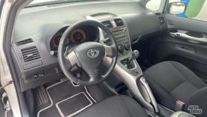Toyota Auris 2008 in Marijampole, with an engine capacity of 1.60 L and mileage of 240 thousand km for 3000 €, photo 11 on AUTOMOTO.COM.LV