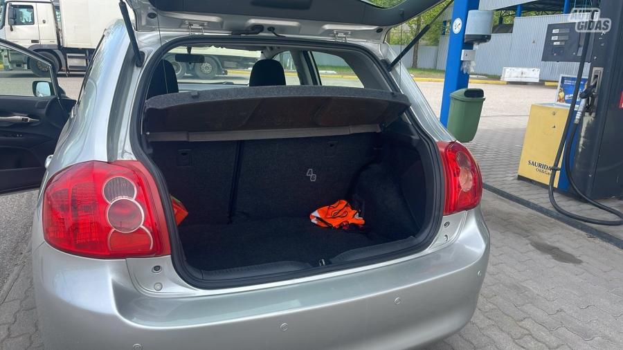 Toyota Auris 2008 in Marijampole, with an engine capacity of 1.60 L and mileage of 240 thousand km for 3000 €, photo 17 on AUTOMOTO.COM.LV
