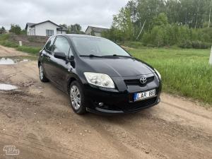 Toyota Auris 2008 in Vilnius, with an engine capacity of 1.40 L and mileage of 218 thousand km for 2500 €, photo 3 on AUTOMOTO.COM.LV
