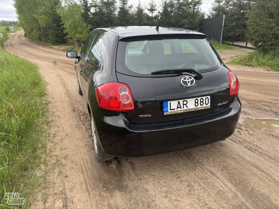 Toyota Auris 2008 in Vilnius, with an engine capacity of 1.40 L and mileage of 218 thousand km for 2500 €, photo 10 on AUTOMOTO.COM.LV