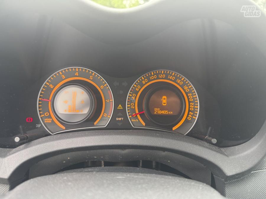 Toyota Auris 2008 in Vilnius, with an engine capacity of 1.40 L and mileage of 218 thousand km for 2500 €, photo 11 on AUTOMOTO.COM.LV