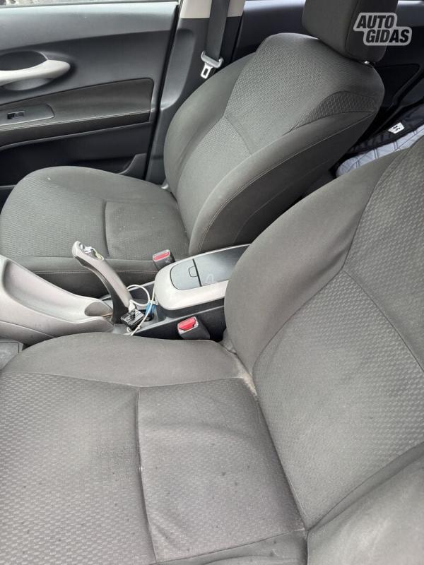 Toyota Auris 2008 Kauņa, ar dzinēja tilpumu 2.20 L un nobraukumu 280 tūkst. km par 1000 €, foto 8 vietnē AUTOMOTO.COM.LV