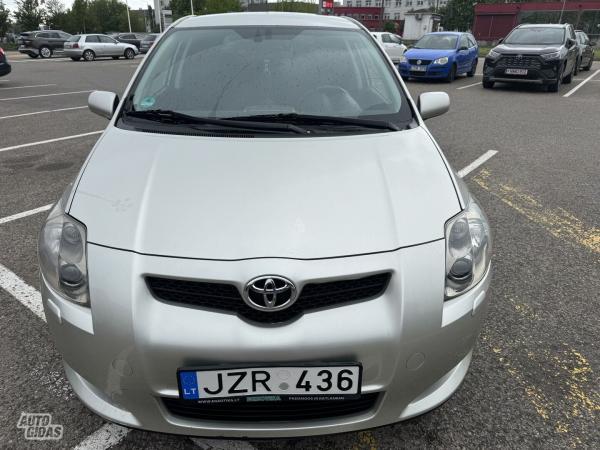 Toyota Auris 2008 in Kaunas, with an engine capacity of 2.20 L and mileage of 280 thousand km for 1000 €, photo 3 on AUTOMOTO.COM.LV