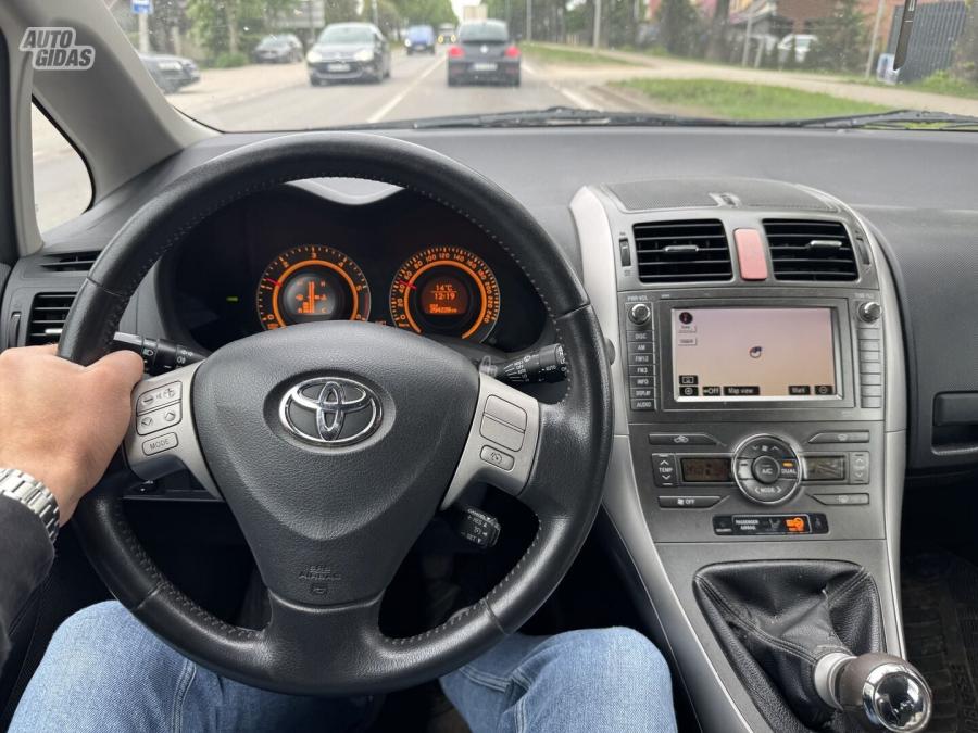 Toyota Auris 2008 Kauņa, ar dzinēja tilpumu 2.20 L un nobraukumu 280 tūkst. km par 1000 €, foto 11 vietnē AUTOMOTO.COM.LV