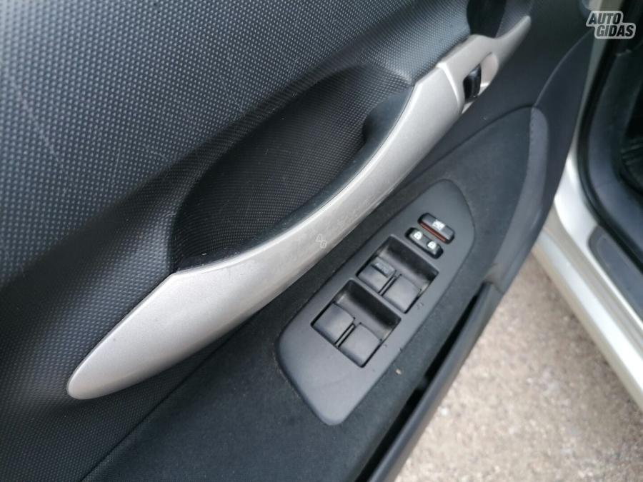 Toyota Auris 2008 Utena, ar dzinēja tilpumu 1.40 L un nobraukumu 219 tūkst. km par 2150 €, foto 12 vietnē AUTOMOTO.COM.LV