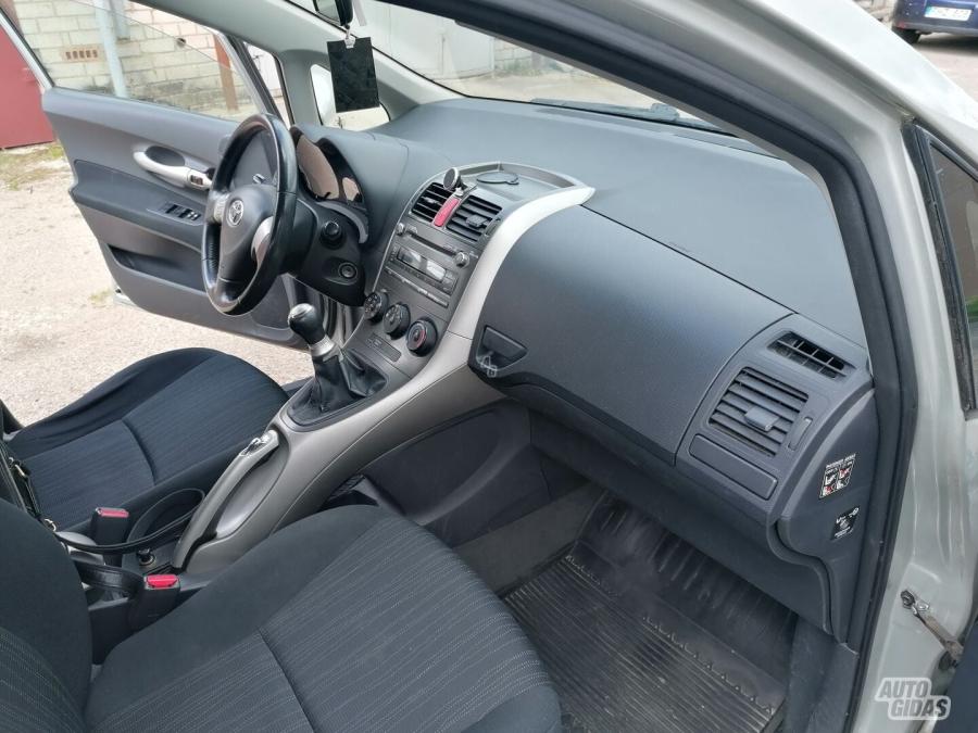Toyota Auris 2008 Utena, ar dzinēja tilpumu 1.40 L un nobraukumu 219 tūkst. km par 2150 €, foto 20 vietnē AUTOMOTO.COM.LV