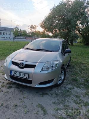 Toyota Auris 2008 Rīga, ar dzinēja tilpumu 1.40 L un nobraukumu 283 tūkst. km par 1600 €, foto  vietnē AUTOMOTO.COM.LV