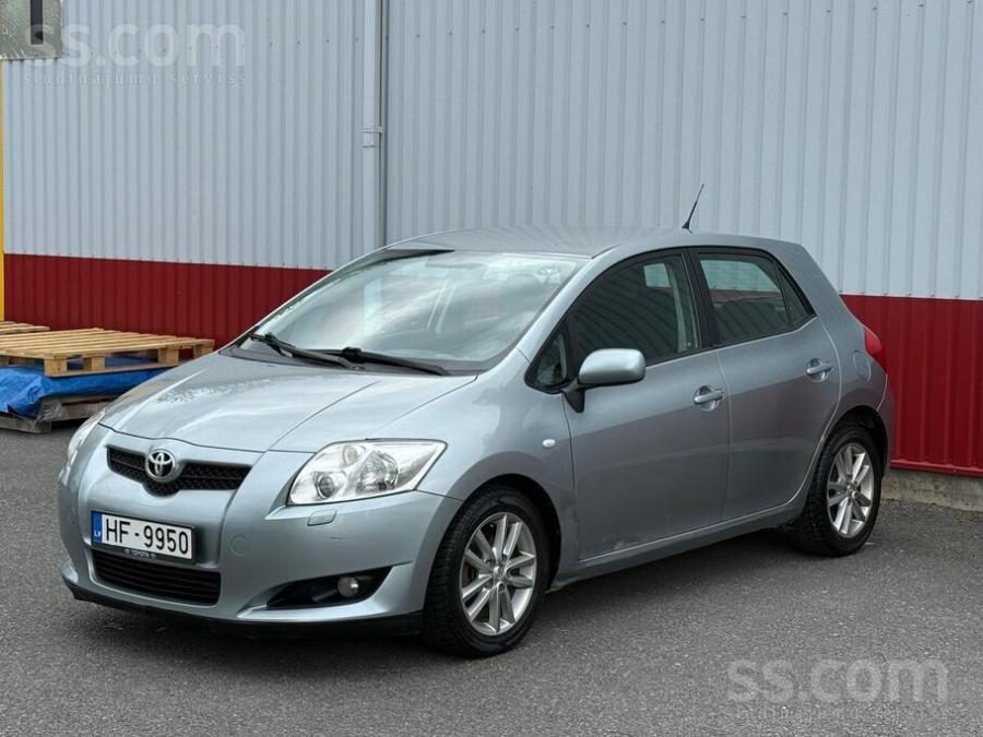 Toyota Auris 2008 in Riga, with an engine capacity of 1.60 L and mileage of 186 thousand km for 1990 €, photo 3 on AUTOMOTO.COM.LV