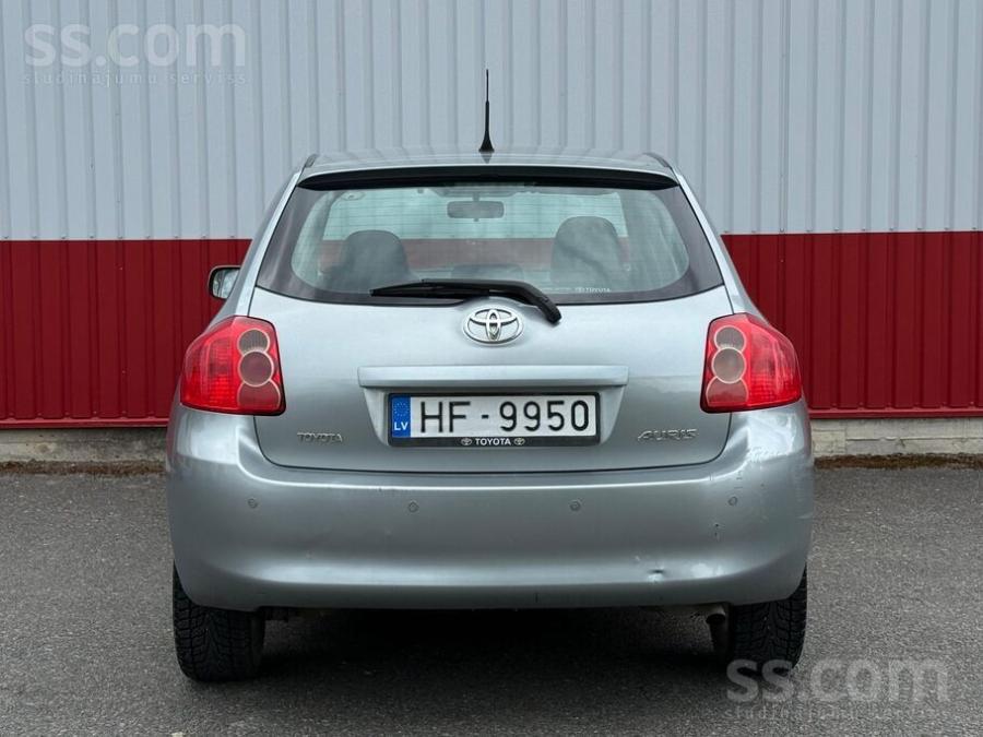 Toyota Auris 2008 in Riga, with an engine capacity of 1.60 L and mileage of 186 thousand km for 1990 €, photo 7 on AUTOMOTO.COM.LV
