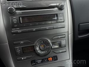 Toyota Auris 2008 in Riga, with an engine capacity of 1.60 L and mileage of 186 thousand km for 1990 €, photo 14 on AUTOMOTO.COM.LV