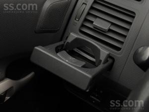 Toyota Auris 2008 in Riga, with an engine capacity of 1.60 L and mileage of 186 thousand km for 1990 €, photo 15 on AUTOMOTO.COM.LV
