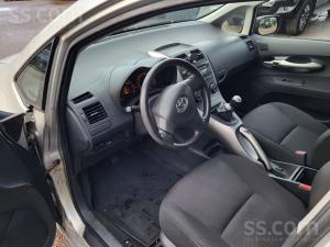 Toyota Auris 2008 in Riga, with an engine capacity of 1.60 L and mileage of 0 thousand km for 2990 €, photo 8 on AUTOMOTO.COM.LV
