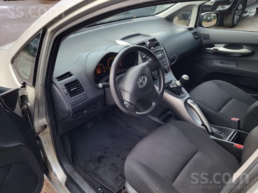 Toyota Auris 2008 in Riga, with an engine capacity of 1.60 L and mileage of 0 thousand km for 2990 €, photo 8 on AUTOMOTO.COM.LV