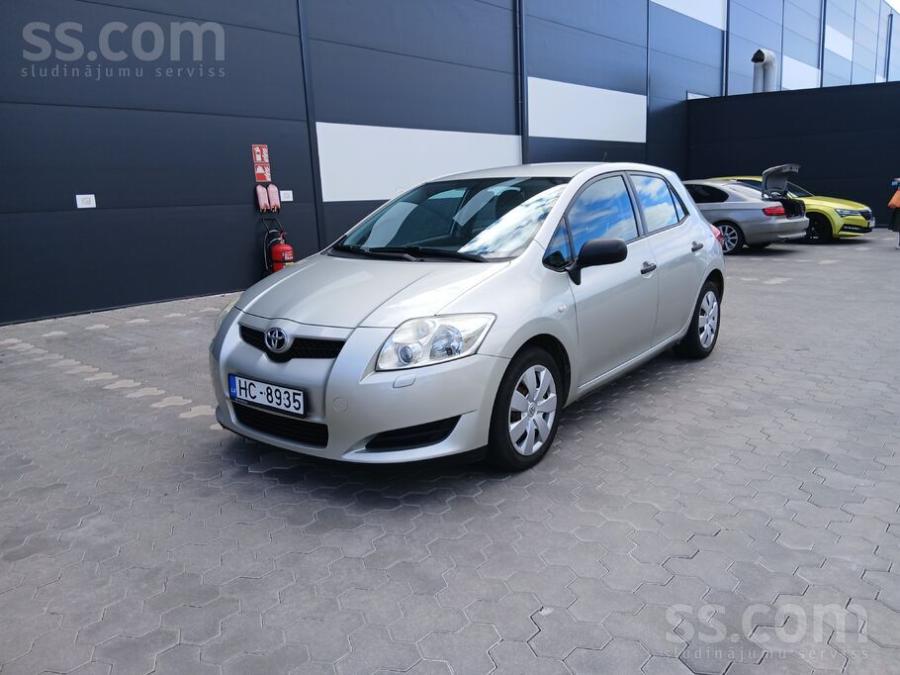 Toyota Auris 2008 Rīga, ar dzinēja tilpumu 1.60 L un nobraukumu 252 tūkst. km par 1800 €, foto 1 vietnē AUTOMOTO.COM.LV
