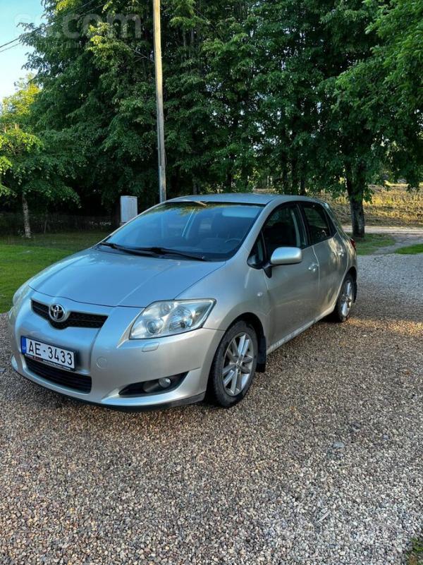 Toyota Auris 2008 in Ogre, with an engine capacity of 1.60 L and mileage of 302 thousand km for 1500 €, photo 1 on AUTOMOTO.COM.LV