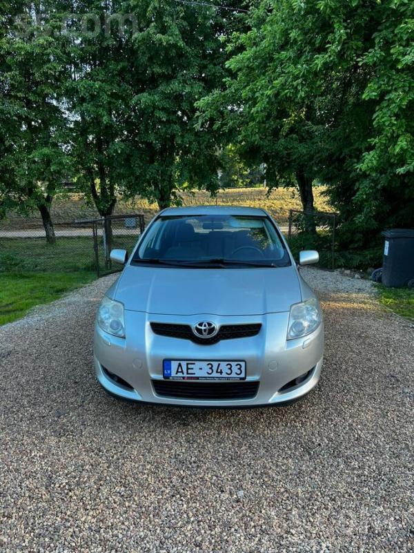 Toyota Auris 2008 in Ogre, with an engine capacity of 1.60 L and mileage of 302 thousand km for 1500 €, photo 3 on AUTOMOTO.COM.LV
