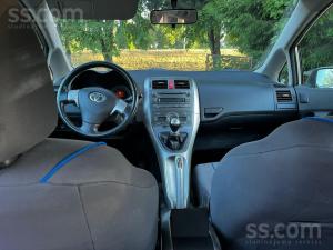 Toyota Auris 2008 in Ogre, with an engine capacity of 1.60 L and mileage of 302 thousand km for 1500 €, photo 7 on AUTOMOTO.COM.LV