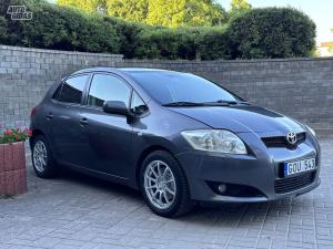 Toyota Auris 2008 in Vilnius, with an engine capacity of 2.00 L and mileage of 280 thousand km for 2450 €, photo 3 on AUTOMOTO.COM.LV
