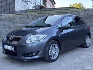 Toyota Auris 2008 in Vilnius, with an engine capacity of 2.00 L and mileage of 280 thousand km for 2450 €, photo 6 on AUTOMOTO.COM.LV