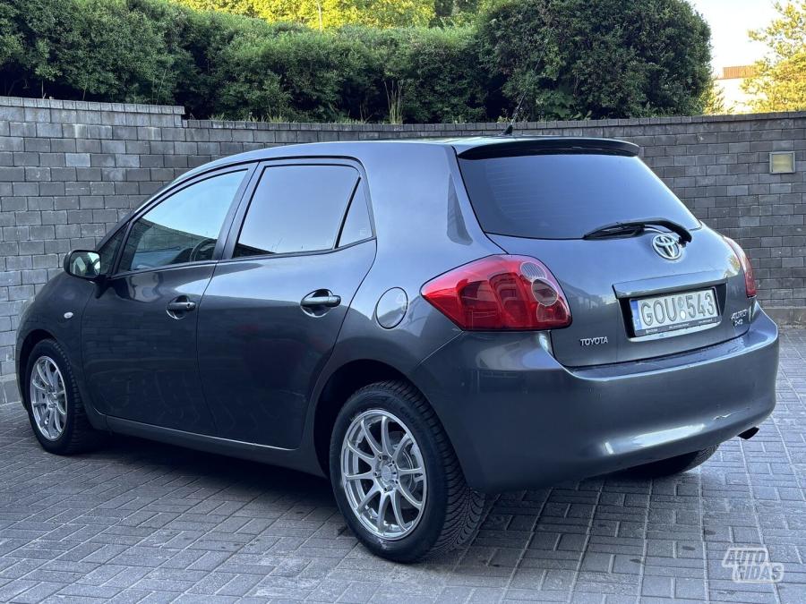 Toyota Auris 2008 in Vilnius, with an engine capacity of 2.00 L and mileage of 280 thousand km for 2450 €, photo 8 on AUTOMOTO.COM.LV