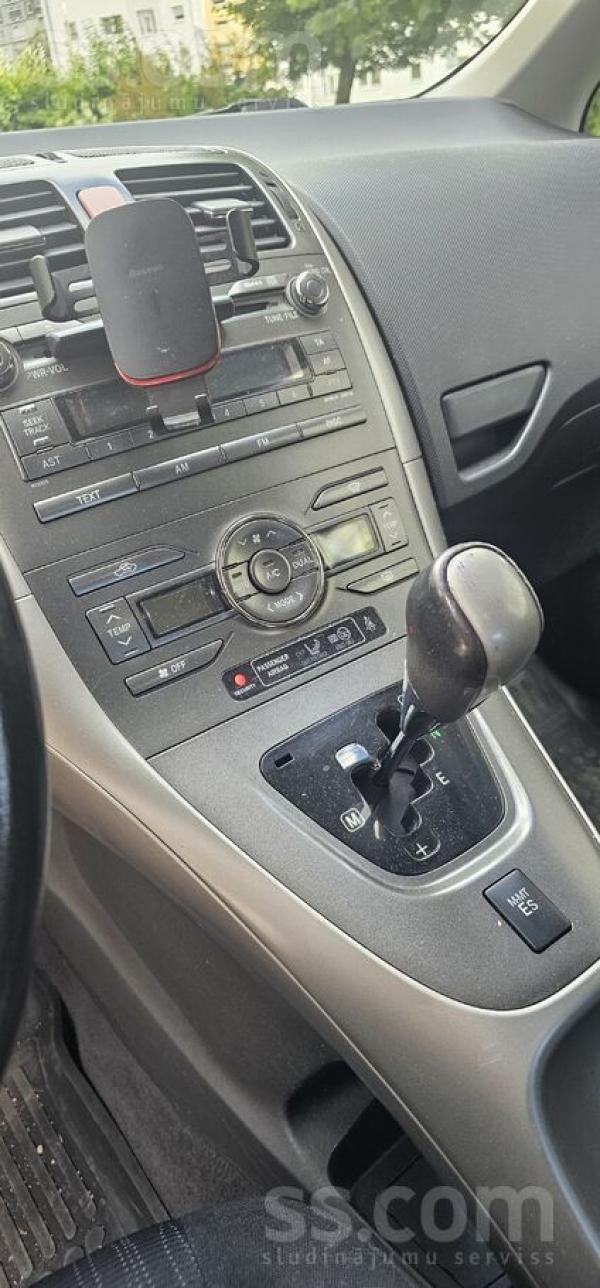 Toyota Auris 2008 Rīga, ar dzinēja tilpumu 1.60 L un nobraukumu 260 tūkst. km par 2200 €, foto 3 vietnē AUTOMOTO.COM.LV