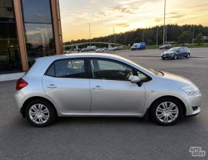 Toyota Auris 2008 in Kaunas, with an engine capacity of 1.40 L and mileage of 395 thousand km for 3000 €, photo 5 on AUTOMOTO.COM.LV