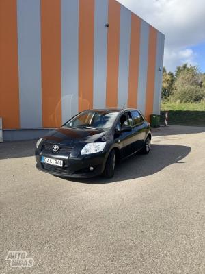 Toyota Auris 2008 Kauņa, ar dzinēja tilpumu 2.00 L un nobraukumu 280 tūkst. km par 1400 €, foto  vietnē AUTOMOTO.COM.LV