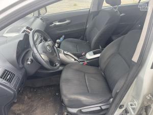 Toyota Auris 2008 in Vilnius, with an engine capacity of 2.00 L and mileage of 255 thousand km for 1730 €, photo 12 on AUTOMOTO.COM.LV