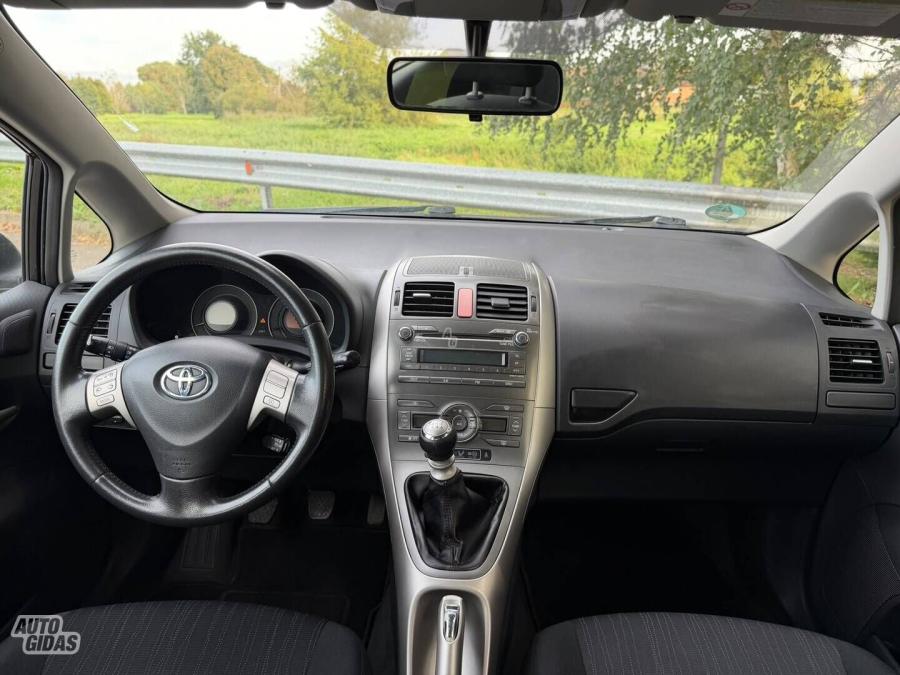 Toyota Auris 2008 Kauņa, ar dzinēja tilpumu 2.00 L un nobraukumu 200 tūkst. km par 1950 €, foto 27 vietnē AUTOMOTO.COM.LV
