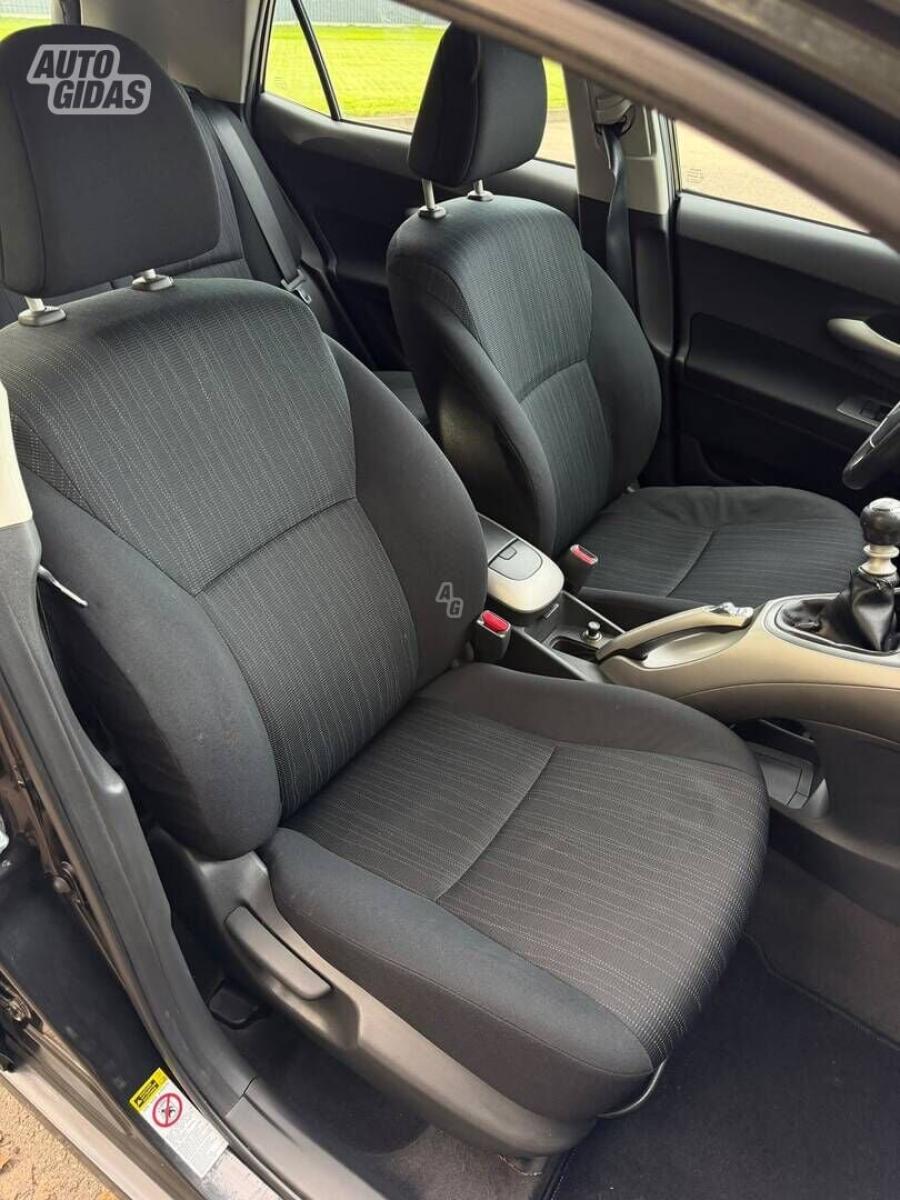 Toyota Auris 2008 Kauņa, ar dzinēja tilpumu 2.00 L un nobraukumu 200 tūkst. km par 1950 €, foto 28 vietnē AUTOMOTO.COM.LV