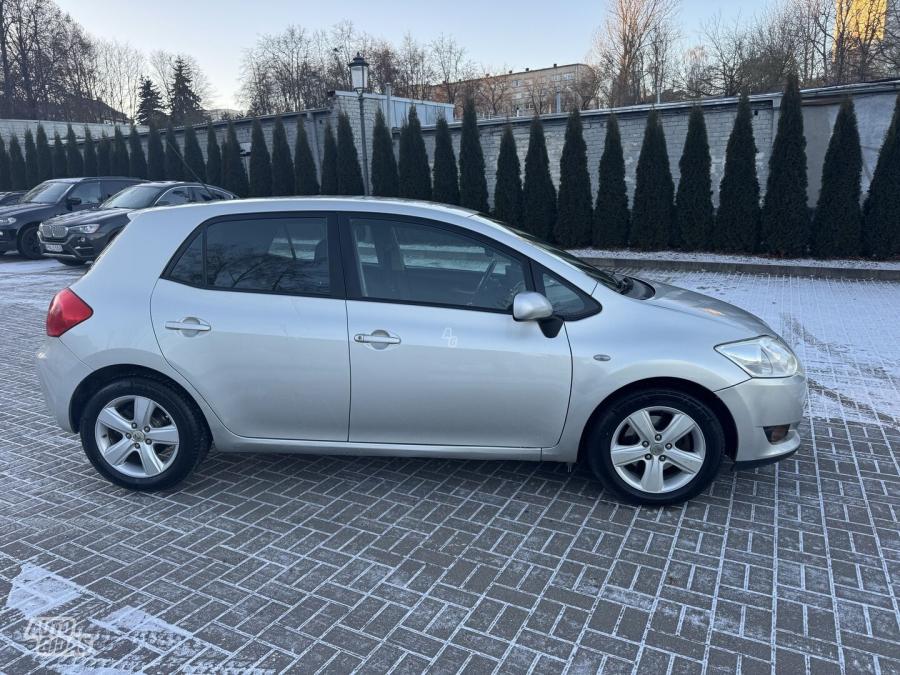 Toyota Auris 2009 Šauļi, ar dzinēja tilpumu 2.00 L un nobraukumu 171 tūkst. km par 2550 €, foto 4 vietnē AUTOMOTO.COM.LV
