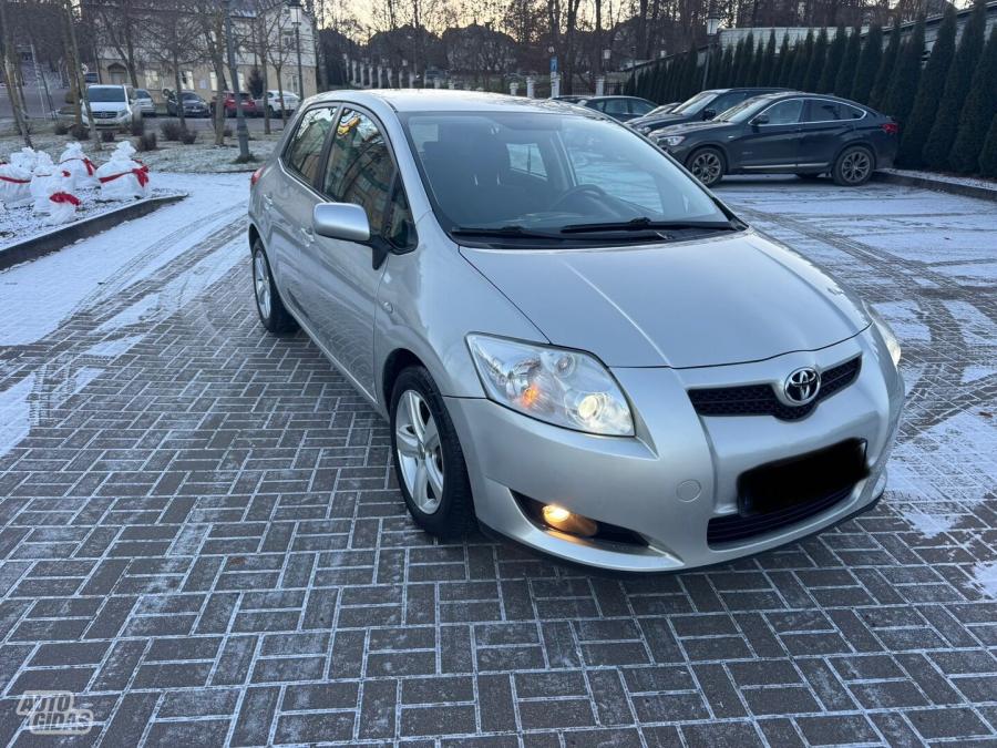 Toyota Auris 2009 Šauļi, ar dzinēja tilpumu 2.00 L un nobraukumu 172 tūkst. km par 2450 €, foto 1 vietnē AUTOMOTO.COM.LV