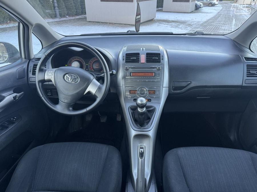 Toyota Auris 2009 Šauļi, ar dzinēja tilpumu 2.00 L un nobraukumu 172 tūkst. km par 2450 €, foto 10 vietnē AUTOMOTO.COM.LV