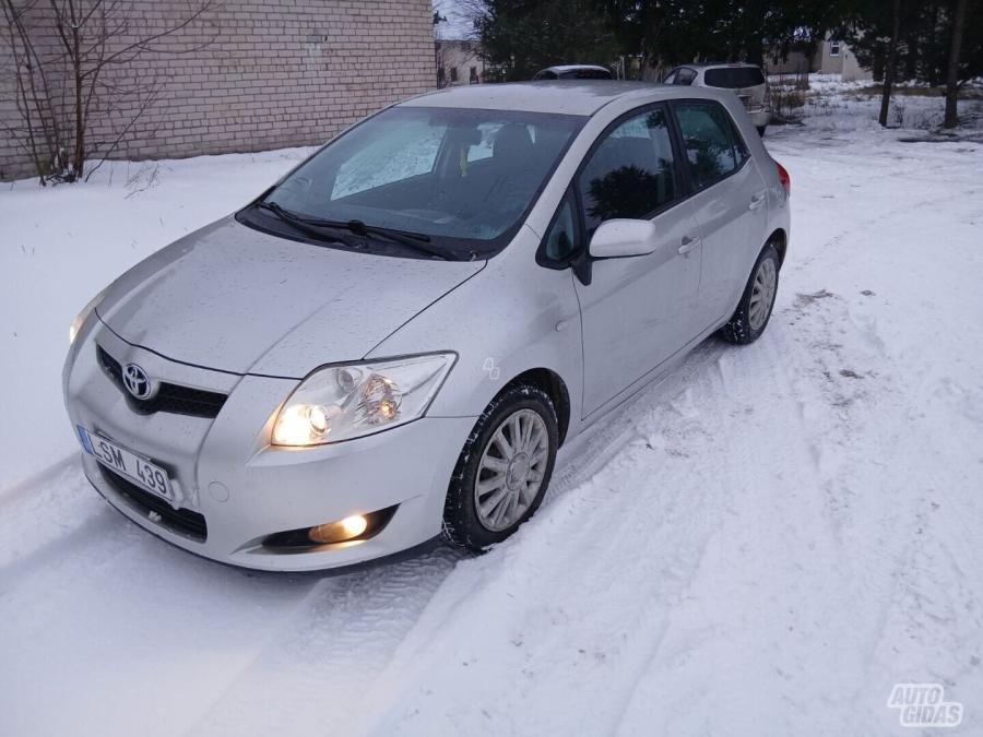 Toyota Auris 2009 in Radviliskis, with an engine capacity of 1.40 L and mileage of 283 thousand km for 1999 €, photo 1 on AUTOMOTO.COM.LV