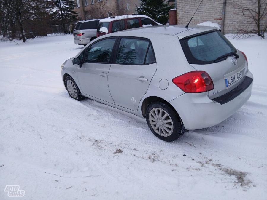 Toyota Auris 2009 in Radviliskis, with an engine capacity of 1.40 L and mileage of 283 thousand km for 1999 €, photo 3 on AUTOMOTO.COM.LV