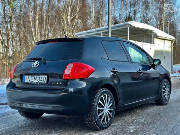 Toyota Auris 2009 in Kaunas, with an engine capacity of 1.60 L and mileage of 159 thousand km for 3500 €, photo 4 on AUTOMOTO.COM.LV