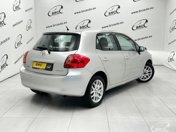 Toyota Auris 2009 Viļņa, ar dzinēja tilpumu 1.60 L un nobraukumu 141 tūkst. km par 3300 €, foto 2 vietnē AUTOMOTO.COM.LV