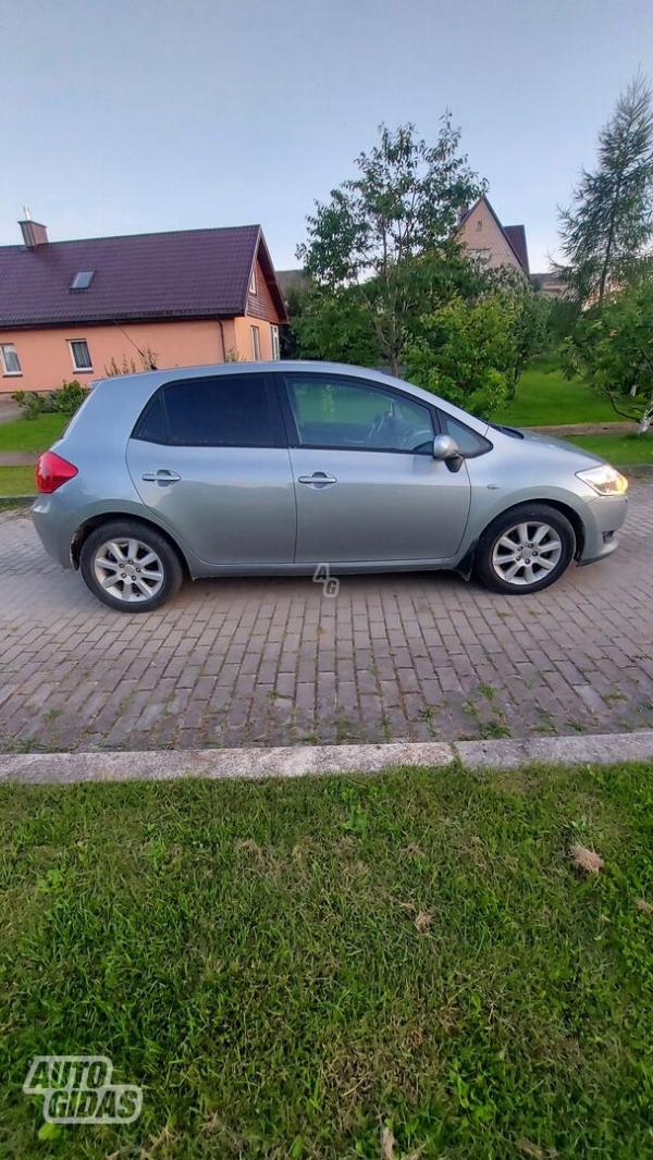 Toyota Auris 2009 in Telschi, with an engine capacity of 1.40 L and mileage of 300 thousand km for 1900 €, photo 7 on AUTOMOTO.COM.LV