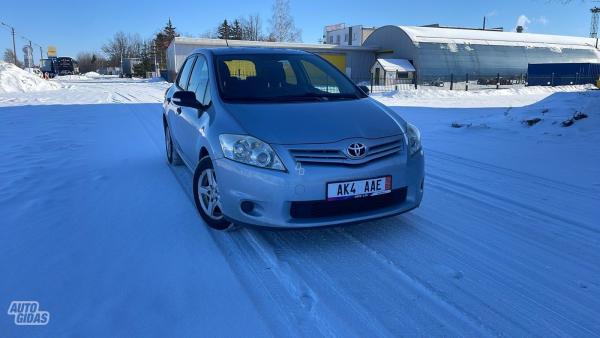 Toyota Auris 2010 Marijampole, ar dzinēja tilpumu 1.40 L un nobraukumu 170 tūkst. km par 3399 €, foto 1 vietnē AUTOMOTO.COM.LV