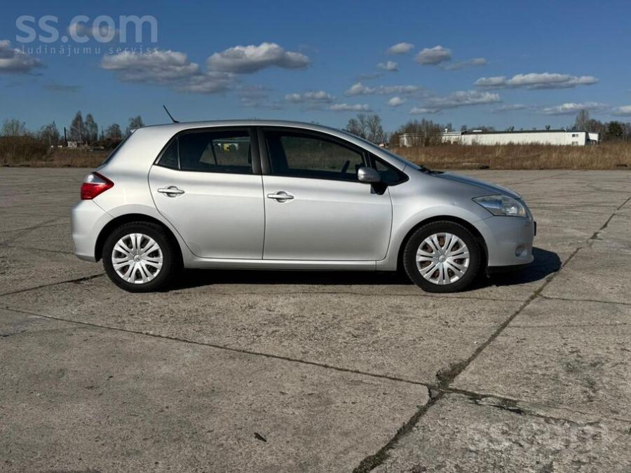 Toyota Auris 2010 in Riga, with an engine capacity of 1.60 L and mileage of 0 thousand km for 3899 €, photo 7 on AUTOMOTO.COM.LV