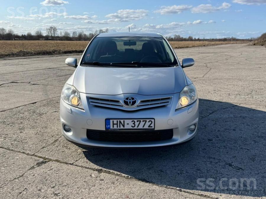 Toyota Auris 2010 in Riga, with an engine capacity of 1.60 L and mileage of 0 thousand km for 3899 €, photo 9 on AUTOMOTO.COM.LV