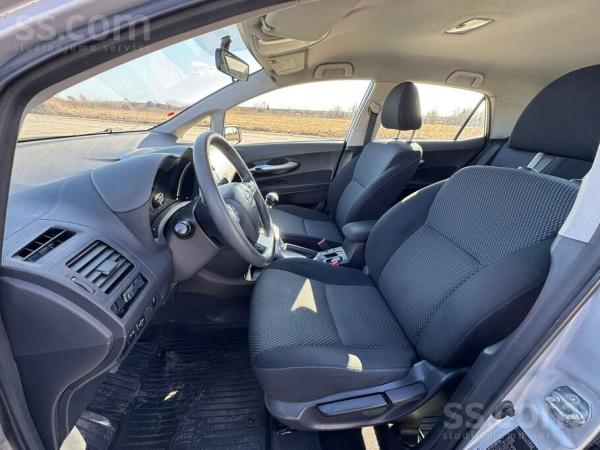 Toyota Auris 2010 Rīga, ar dzinēja tilpumu 1.60 L un nobraukumu 0 tūkst. km par 3899 €, foto 9 vietnē AUTOMOTO.COM.LV