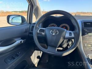 Toyota Auris 2010 in Riga, with an engine capacity of 1.60 L and mileage of 0 thousand km for 3899 €, photo 13 on AUTOMOTO.COM.LV