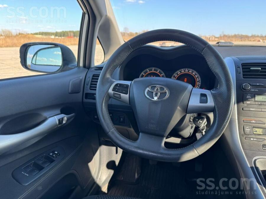 Toyota Auris 2010 in Riga, with an engine capacity of 1.60 L and mileage of 0 thousand km for 3899 €, photo 13 on AUTOMOTO.COM.LV